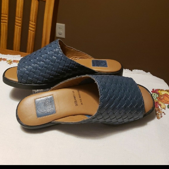 Decoys | Shoes | New Decoys Women Leather Sandals Sz 85 | Poshmark